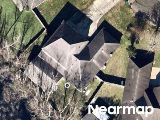 Balmoral Dr