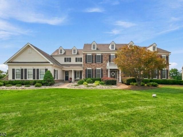 Balmoral Dr, Alexandria Township, Home For Sale