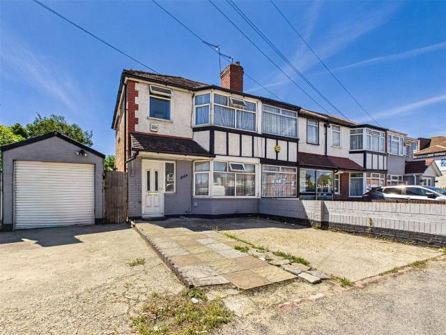 Balmoral Drive, Middlesex UB4, 3 bed end terrace house to rent, £2,350 pcm | PrimeLocation