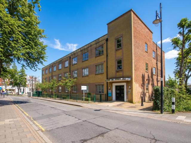 Balmoral House, Woodford Green IG8 1 bed apartment to rent £1,600 pcm £369 pw