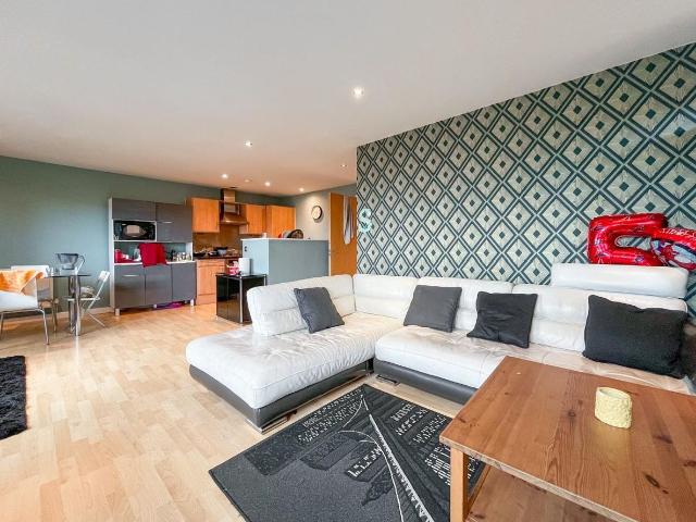 Balmoral Place, Bowman Lane, Leeds LS10, 2 bed flat to rent, £1,150 pcm | PrimeLocation