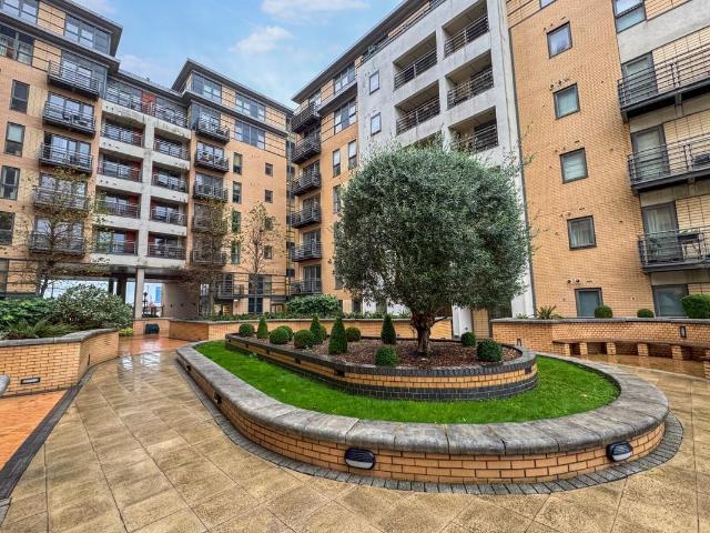 Balmoral Place, Brewery Wharf, Leeds LS10, 1 bed flat to rent, £1,000 pcm | PrimeLocation