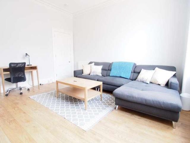 Balmoral Place, First Floor Right, AB10