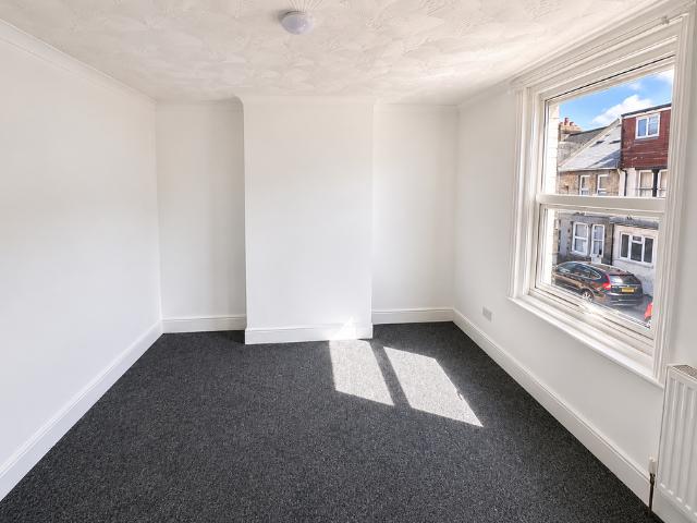 Balmoral Road, Gillingham, ME7 1 bed flat to rent £1,000 pcm £231 pw