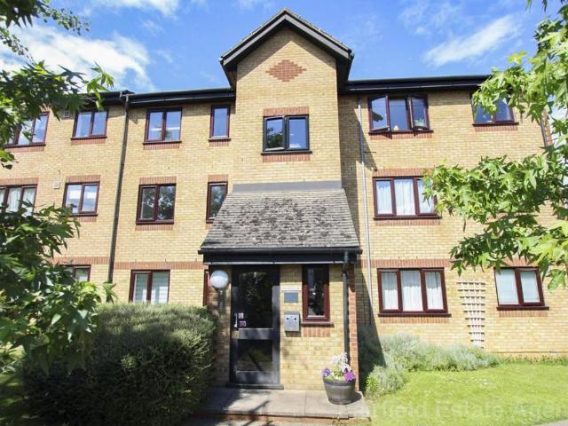 Balmoral Road, Watford, WD24 1 bed apartment to rent £1,000 pcm £231 pw