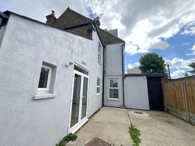 Balmoral Road, Westcliff On Sea SS0 6 bed house share to rent £4,000 pcm £923 pw