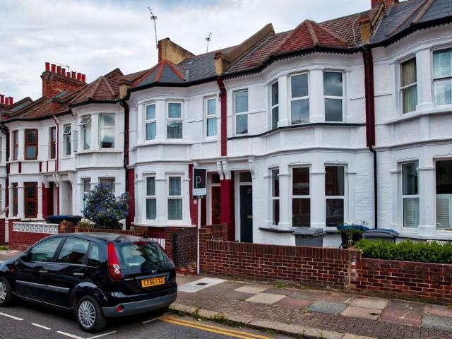 Balmoral Road, Willesden Green 4 bed terraced house to rent £3,701 pcm £854 pw