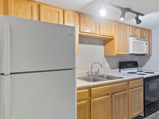 Balsam Avenue Apartments Studio Apartment for Rent at 3605 Balsam Ave, Indianapolis, IN 46205 Mapleton Fall Creek