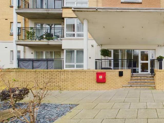 Bartholomew Court, 10 Newport Avenue, London, E14 2DW, United Kingdom | 3 bed apartment for rent #165774797 | Rentberry