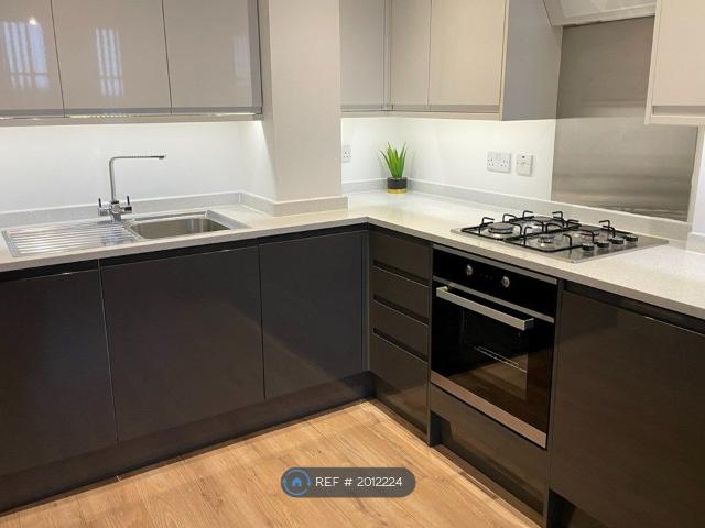 Bartholomew Court, Waltham Cross EN8, 1 bed flat to rent, £1,200 pcm | PrimeLocation