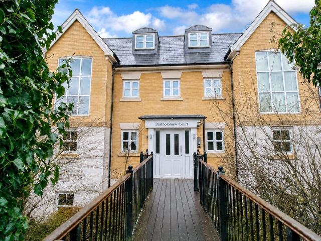 Bartholomew Court, Mile End, Colchester CO4, Essex, 2 bed flat to rent, £1,150 pcm | PrimeLocation