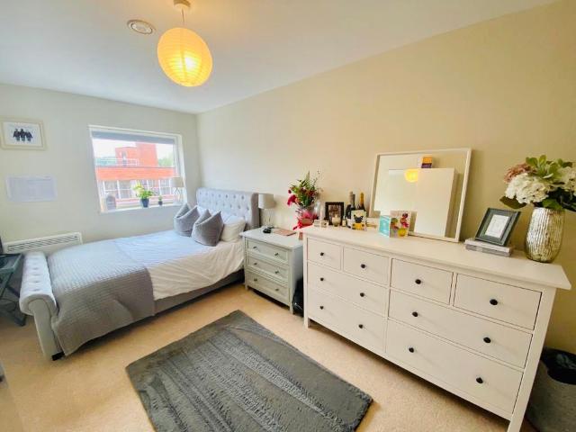 Bartholomew Court, Norwich NR1, 2 bed flat to rent, £1,250 pcm | PrimeLocation