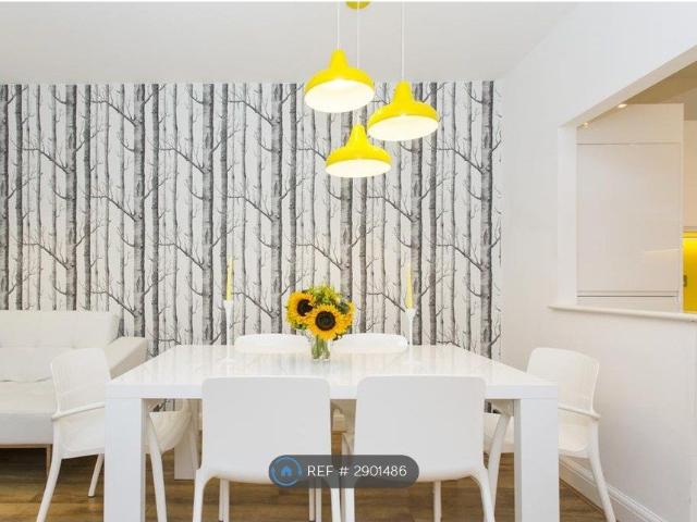 Bartholomew Close, London EC1A, 2 bed flat to rent, £3,597 pcm | PrimeLocation