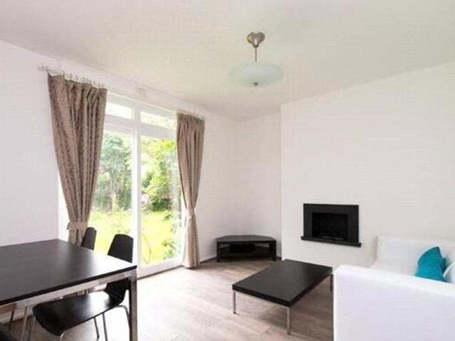 Bartonway, Queens Terrace, 2 Bedroom Flat