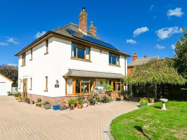 Barton Court Road, New Milton, 4 Bedroom Detached