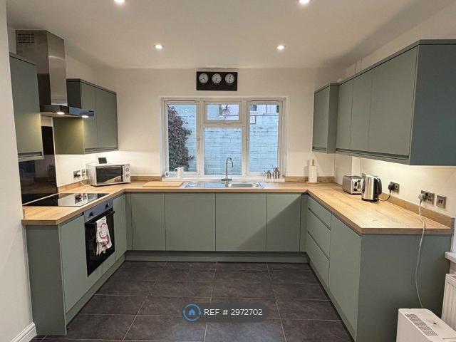 Barton Ave, Plymouth PL2, Room to rent, £560 pcm | PrimeLocation