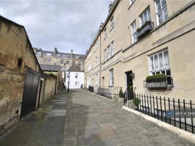 Barton Buildings, Bath, BA1 1 bed flat to rent £1,650 pcm £381 pw