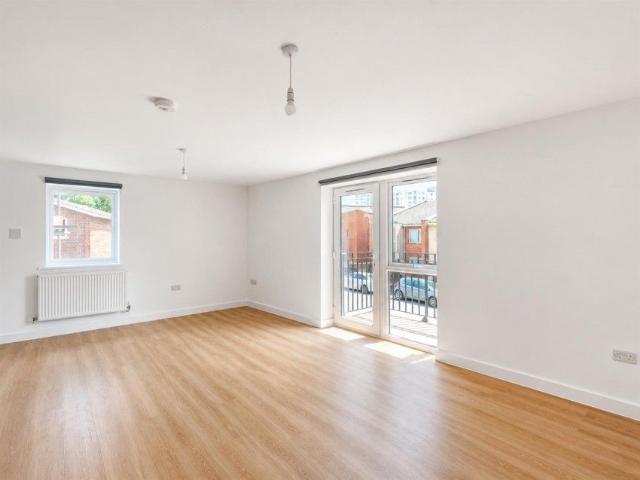 Barton Hill Road, Bristol, BS5 0AP