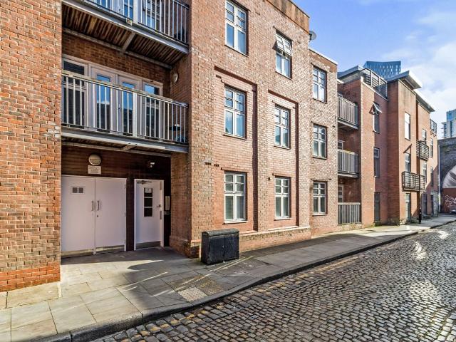 Barton Street, Manchester M3, 2 bed flat to rent, £1,350 pcm | PrimeLocation