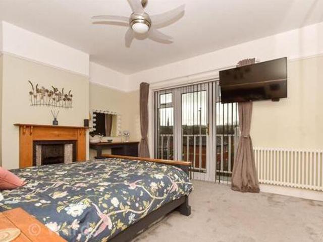 Barton Road, Dover, 3 Bedroom Terraced