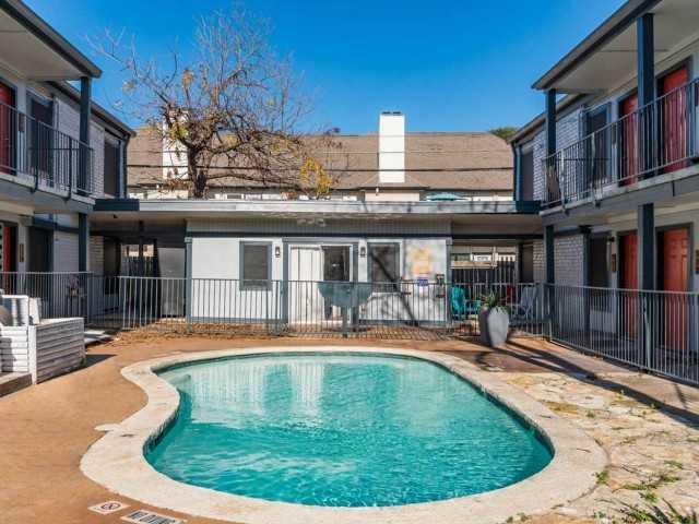 Barton Ridge Apartments 2 Bedroom Apartment for Rent at 1501 Kinney Ave, Austin, TX 78704 Zilker