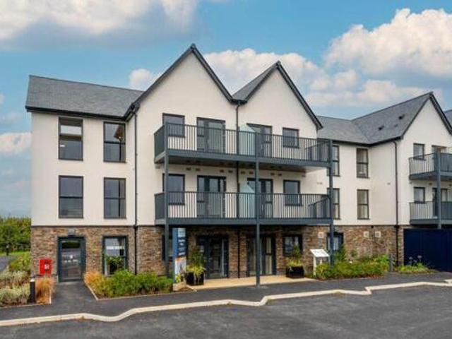 Barton Way, Dartmouth, 2 Bedroom Flat