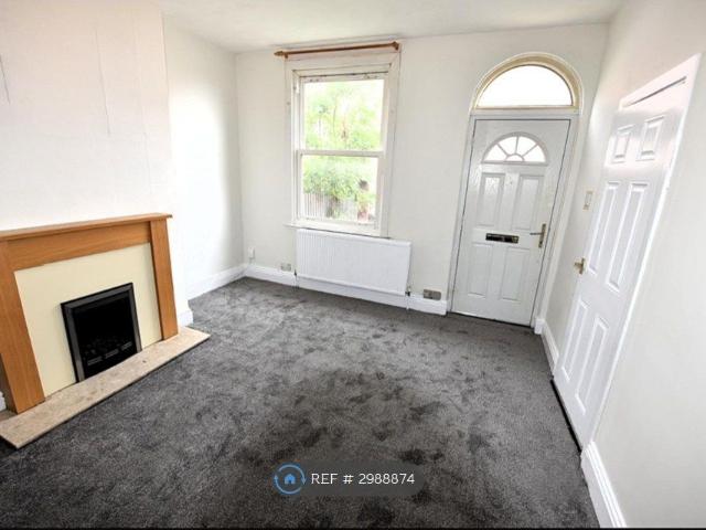 Barton Terrace, Leeds LS11, 1 bed terraced house to rent, £750 pcm | PrimeLocation