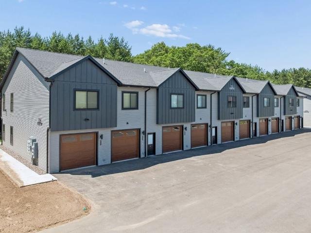 Bartlett Crossing II 3 Bedroom Apartment for Rent at 300 300 Yellowstone Tr & 676/708/736/756 Yosemite Way, Altoona, WI 54720