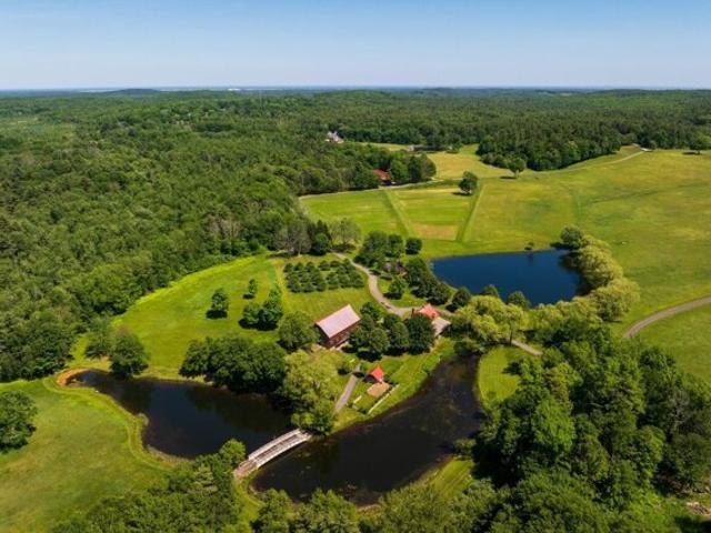 Bartlett Rd, Kensington, Home For Sale