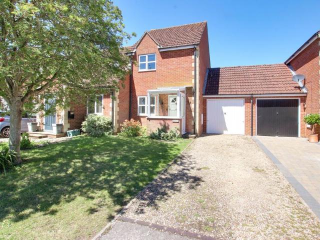 Bartletts Mead, Steeple Ashton BA14, 2 bed terraced house to rent, £1,200 pcm | PrimeLocation