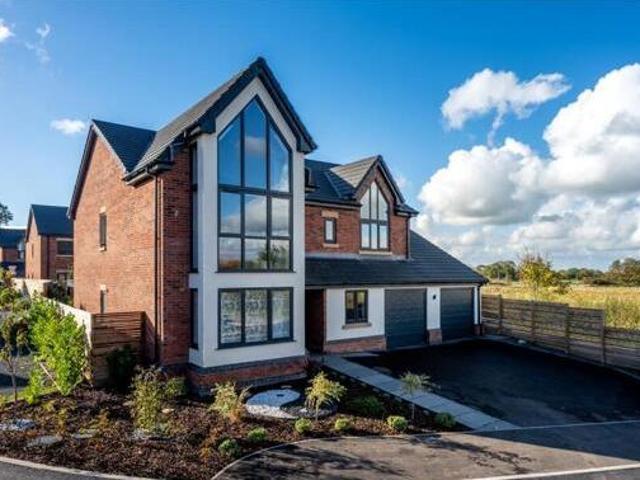Bartle Lane, Lower Bartle, 4 Bedroom Detached
