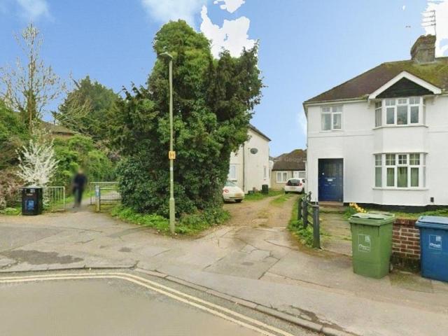 Bartlemas Close, Oxford, Oxfordshire. 2 bed flat to rent £1,650 pcm £381 pw