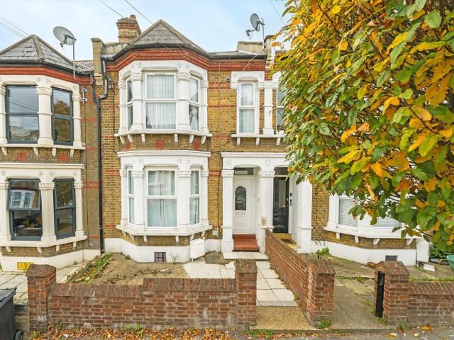 Bartram Road, Brockley SE4, Studio to rent, £1,050 pcm | PrimeLocation