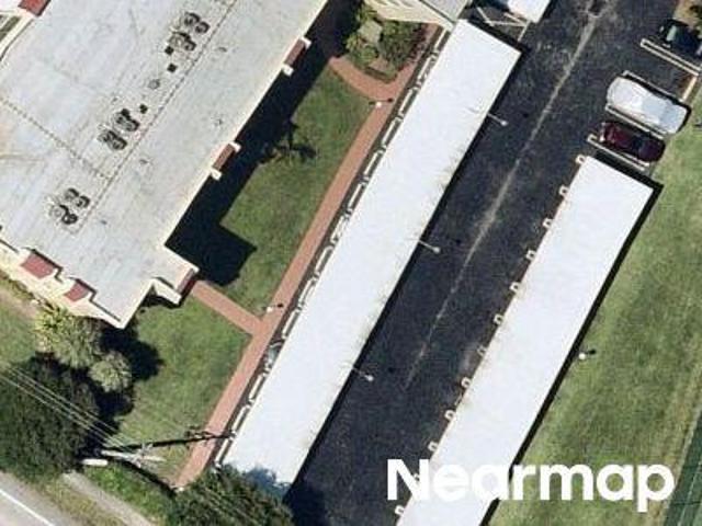 Barwood Ln N