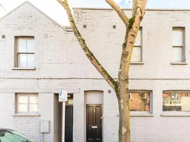 Bar Estilo, 44 Broad Street, London, TW11 8QY, United Kingdom | 3 bed apartment for rent #140801872 | Rentberry