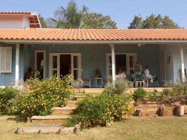 Barão Geraldo Condomínio Vale das Garças Casa com 3 dorms sendo 2 suites. 1.195.000,00
