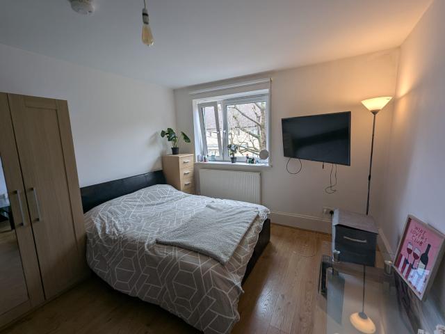 Barbanel House Room 3
