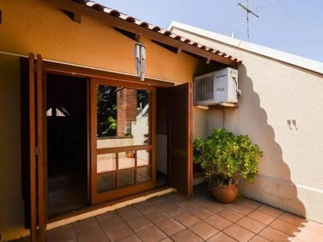 BARBADÃO LINDA E AMPLA RESID. EM CONDOMINIO NO CORAÇÃO DO BAIRRO IPANEMA