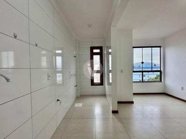 BARBADA 1 Dorm c/ Garagem e Churrasqueira