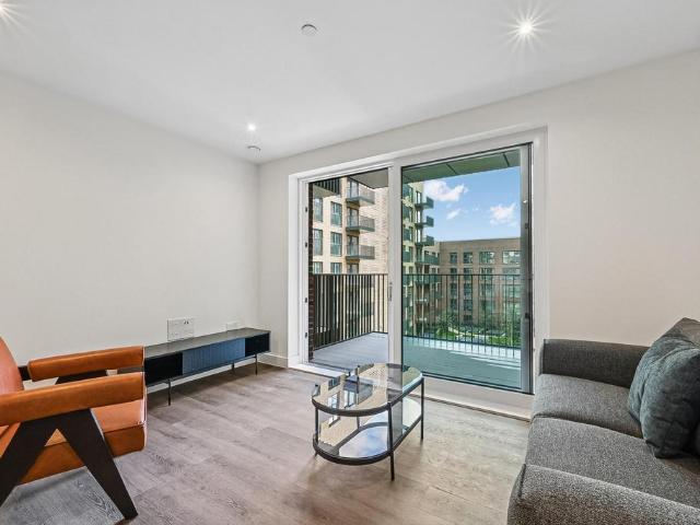 Barber House, Kidbrooke Village. 1 bed apartment to rent £2,100 pcm £485 pw