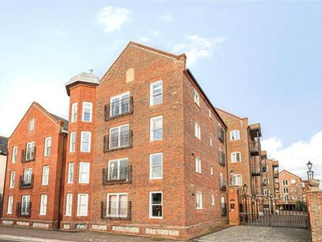 Barbers Wharf, Poole, 3 Bedroom Apartment