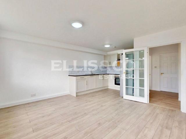 Barbican Road, Greenford UB6, 3 bed flat to rent, £2,000 pcm | PrimeLocation
