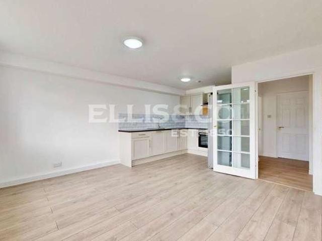 Barbican Road, Greenford, UB6
