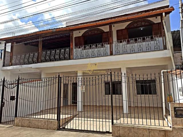 Barbosa Lage Ampla Casa 4/4 2 suítes Próxima ao Comércio Terraço Vários Cômodos 3 Vagas