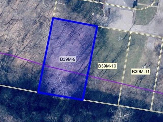 Barbour Dr, Weirton, WV 26062