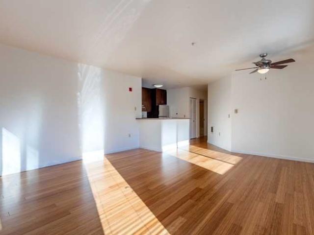 BARCELONA APARTMENTS MCM08 1 Bedroom Apartment for Rent at 210 Nw 20th Ave, Portland, OR 97209 Northwest District