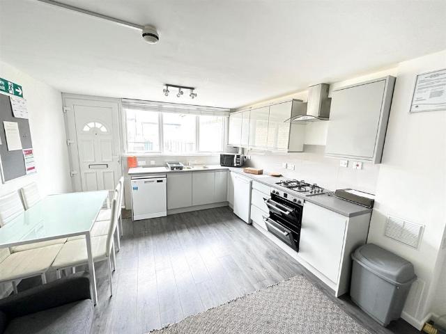 Barchester Close, Uxbridge, Middlesex, 6 bed terraced house to rent £3,720 pcm £858 pw