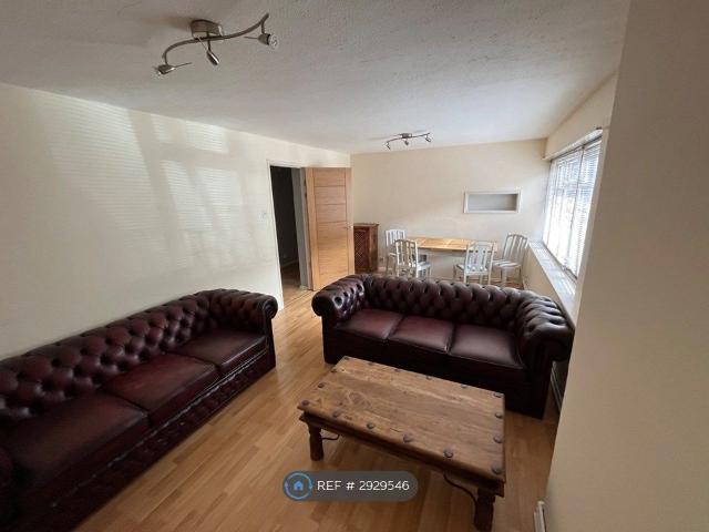 Barcombe Avenue, Streatham Hill SW2, 3 bed flat to rent, £2,500 pcm | PrimeLocation