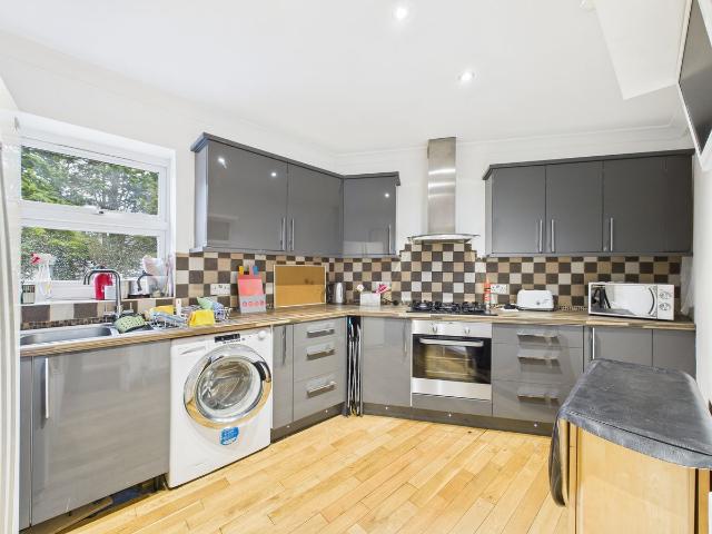 Barcombe Road, Brighton BN1, 2 bed flat to rent, £1,400 pcm | PrimeLocation