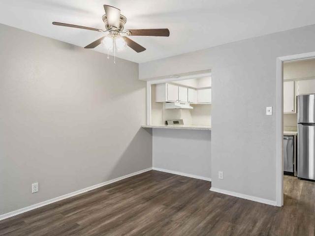 Barclay Apartments 1 Bedroom Apartment for Rent at 3301 S Broadway Ave, Tyler, TX 75701